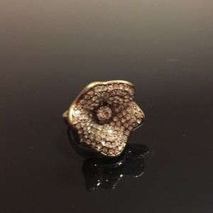 J. Crew | Jewelry | Stunning J Crew Gold Flower Ring | Poshmark